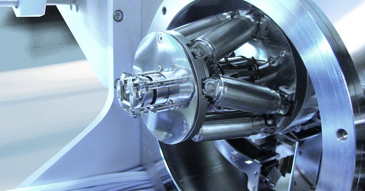 High Vacuum Positioning